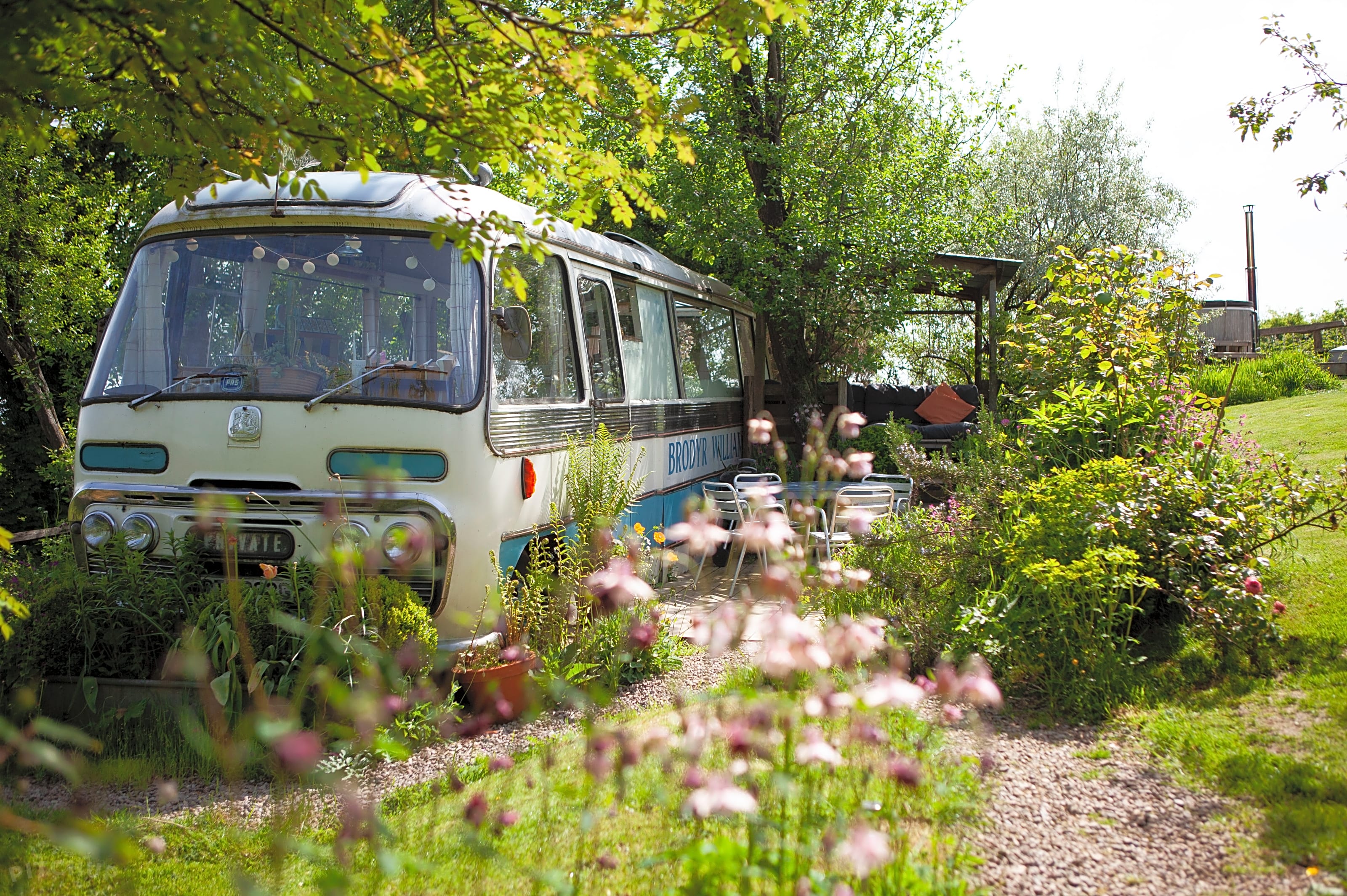 The Majestic Bus, Whitney-on-Wye, Herefordshire | Pitchup.com