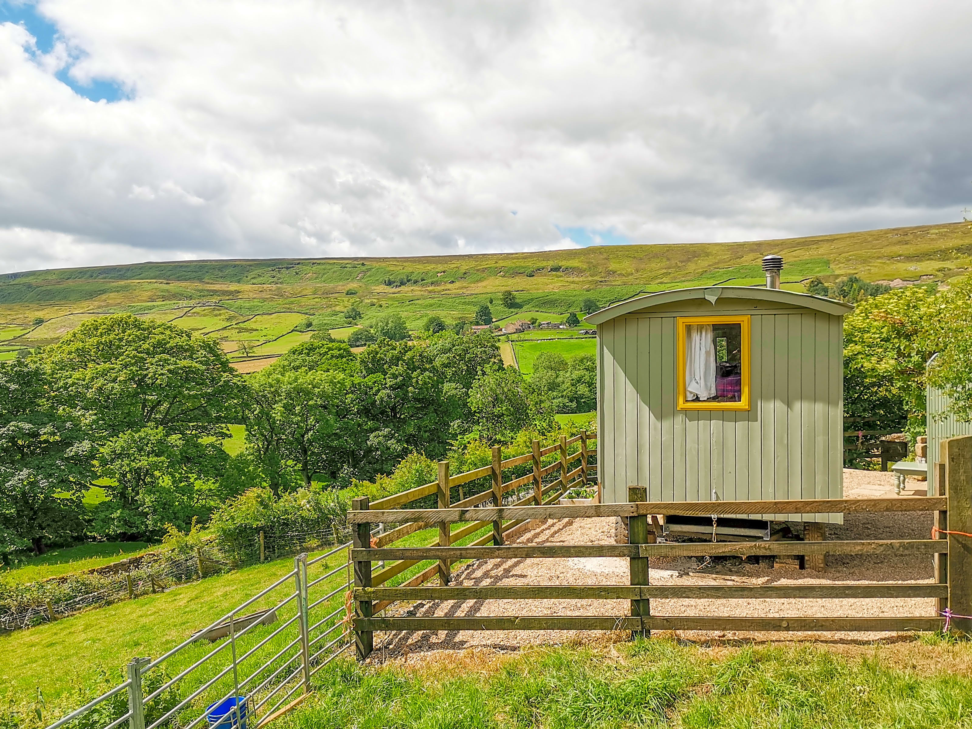 Dale Head Farm Shepherds Hut, Pickering, North Yorkshire - Updated 2026 ...