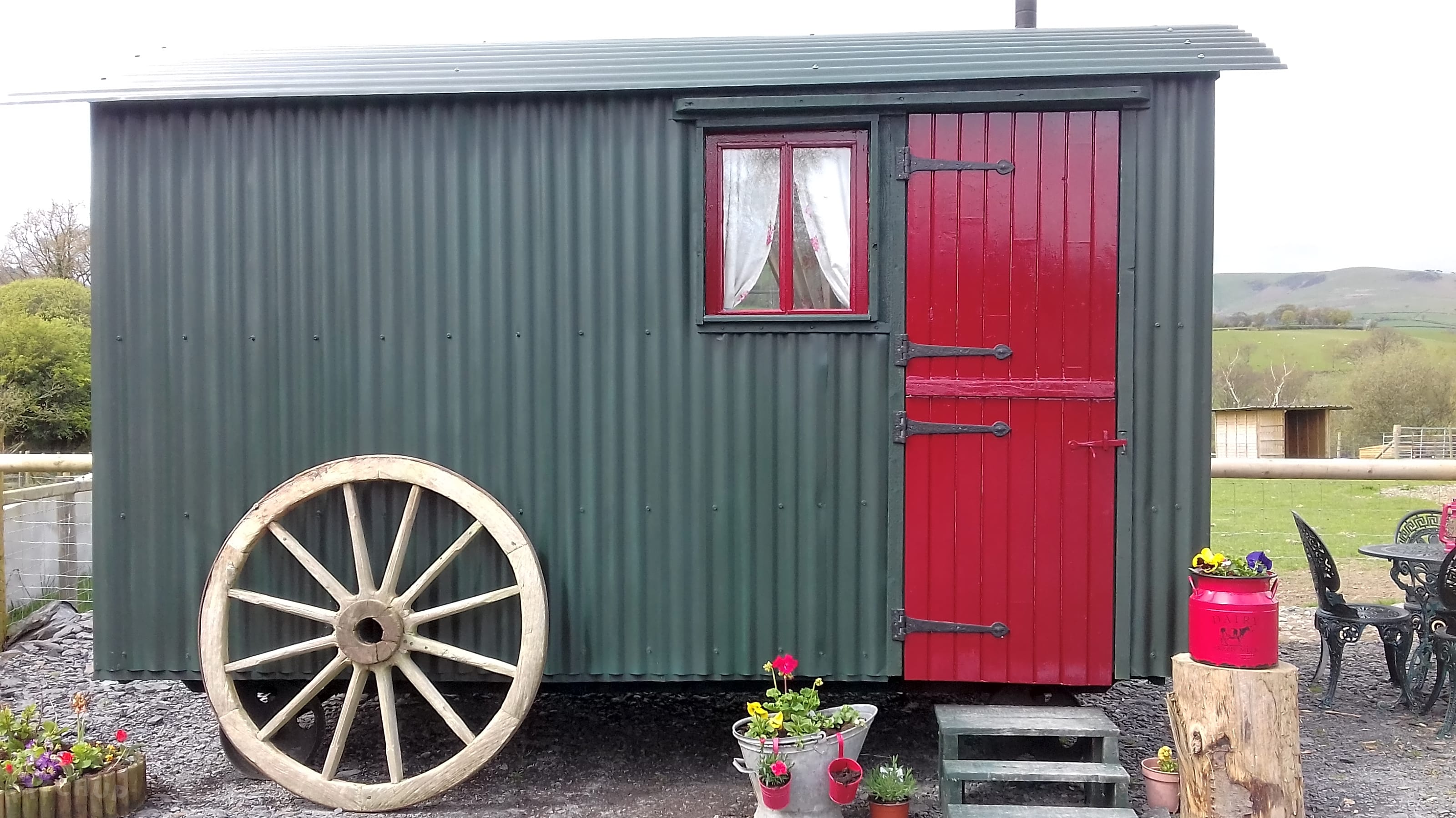 Valley View Falconry, Rhayader, Powys | Pitchup.com