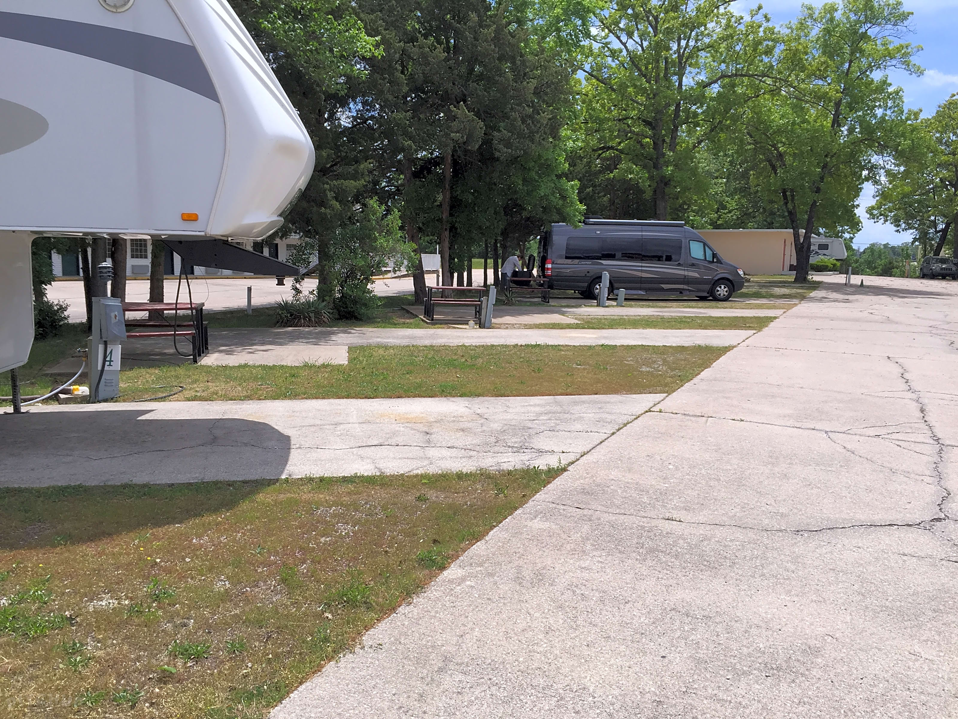 Willow Tree RV Park, Branson, Missouri | Pitchup.com